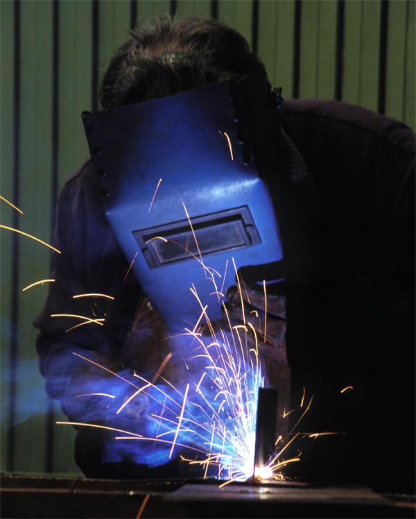 Exposición a humos metálicos en soldadura manual al arco. BASEQUIM